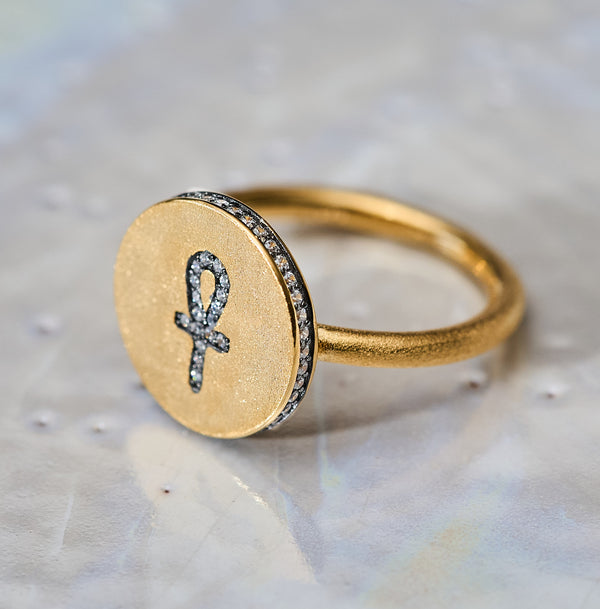 The Life Circle Ankh Ring in Vermeil Gold - AMMANII